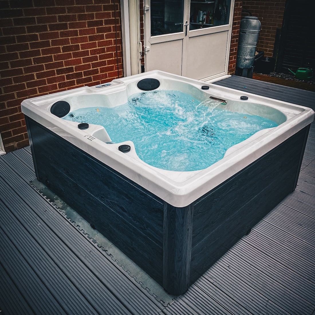 Pure Bliss – H2O Hot Tubs